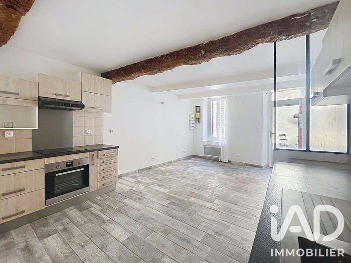 Zone Urbaine, Lambesc : Maison 3 pièces à louer
