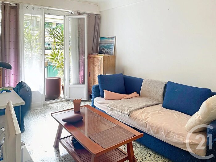 Appartement à vendre - Cagnes-sur-Mer, La Gare, Les Plans, Hippodrome - 2 pièces - 1 chambre
