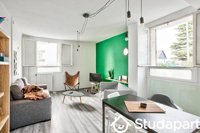 Appartement à louer - Ville Hellio, Saint-Brieuc - 1 pièce - 4 chambres