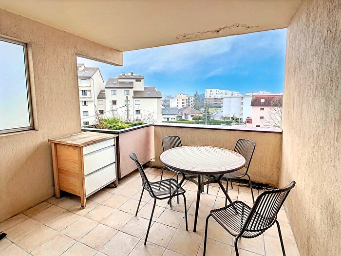 Appartement à vendre - Ambilly - 3 pièces - 2 chambres