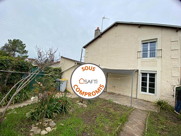 Maison à vendre - Saint-Benoît - 4 pièces - 2 chambres