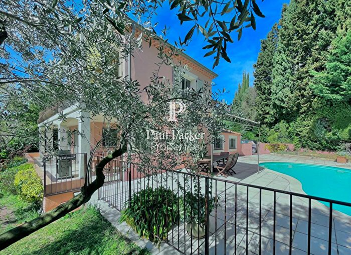 Maison 10 pièces à Aix-en-Provence, Saint-Donat, Les Platanes, à vendre