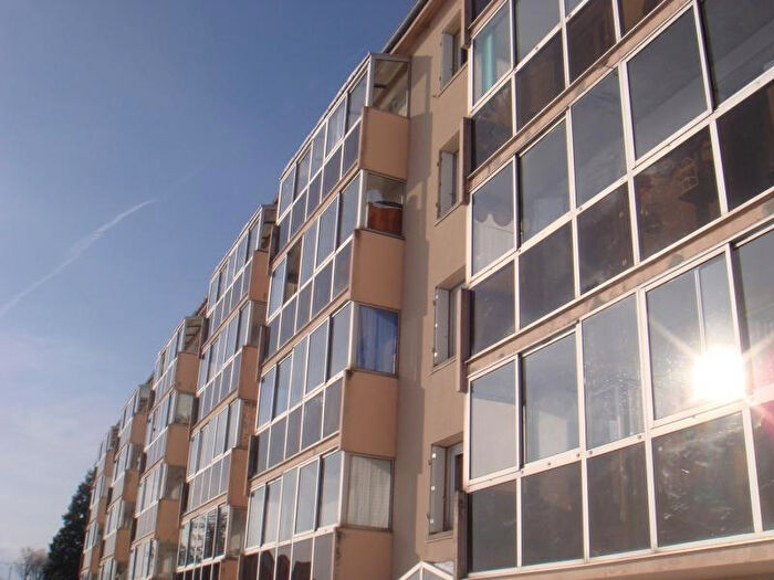 Appartement à louer - Saint-Agrève - 5 pièces - 4 chambres