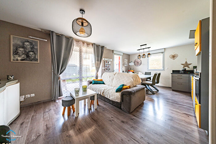 Appartement à vendre - Crimolois - 3 pièces - 2 chambres