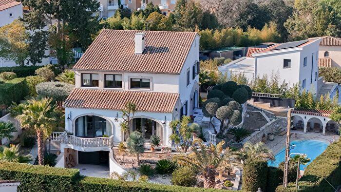 Maison à vendre - Mandelieu-la-Napoule, Minelle - 7 pièces - 4 chambres