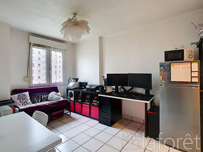 Appartement à louer - Villeurbanne, Croix Luizet - 2 pièces - 1 chambre