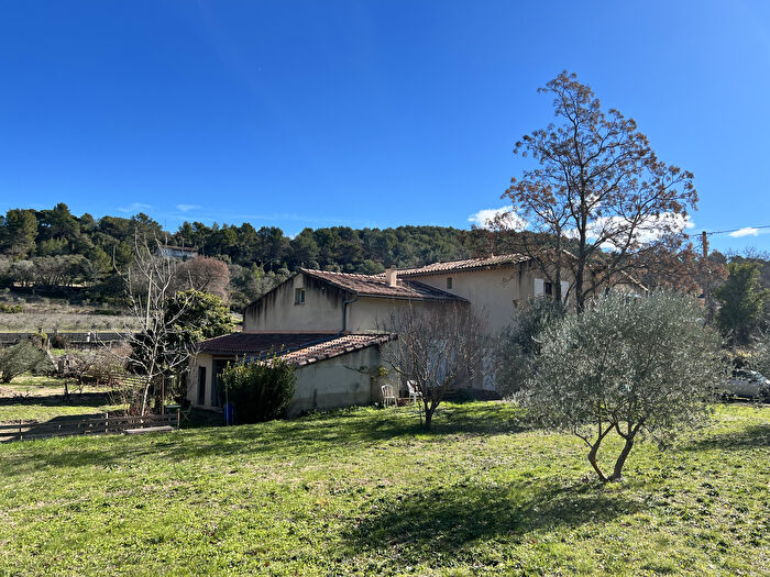 Maison à vendre - Le Beaucet - 8 pièces - 5 chambres