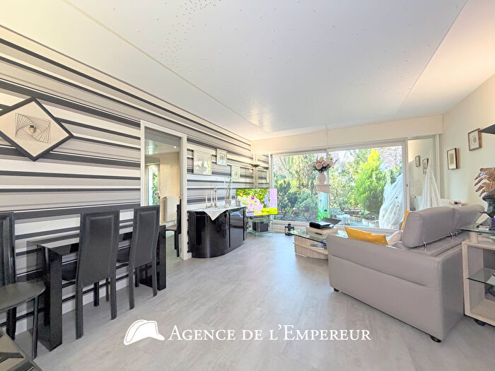 Appartement à vendre - Rueil-Malmaison, Buzenval - 4 pièces - 3 chambres