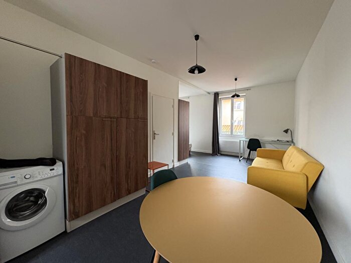 Le Puy-en-Velay, Centre-ville : Appartement 1 pièce à louer