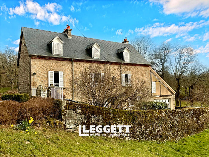 Maison à vendre - Pontcharraud - 8 pièces - 7 chambres