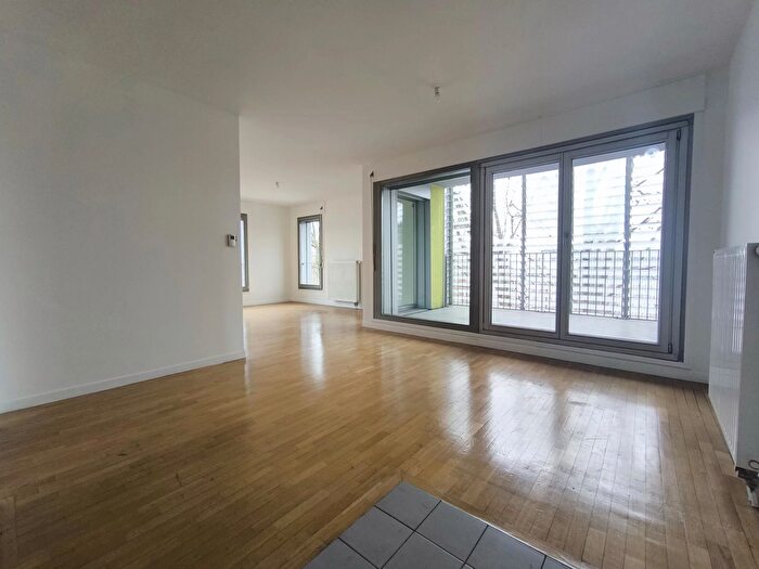 Appartement à vendre - Paris e , Porte de la Villette - 3 pièces - 2 chambres