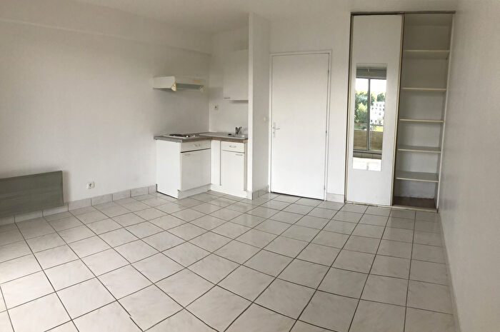 Appartement à louer - Courbevoie, Bécon - 1 pièce