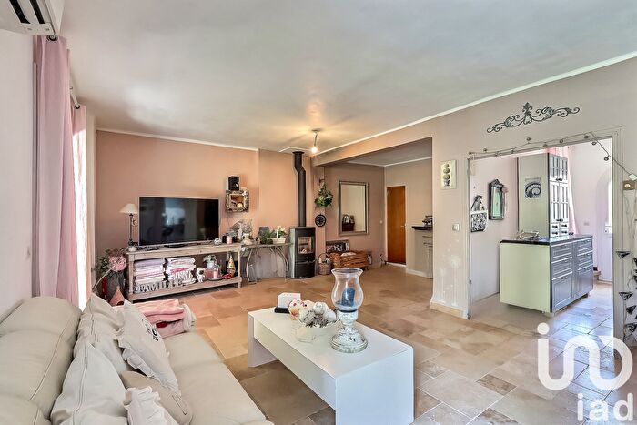 Maison à vendre - Milhaud - 4 pièces - 3 chambres