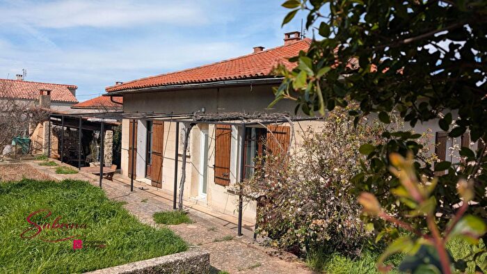 Maison à vendre - Apt - 4 pièces - 3 chambres