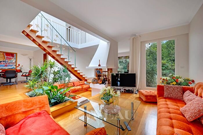 Maison à vendre - Le Chesnay - 8 pièces - 5 chambres