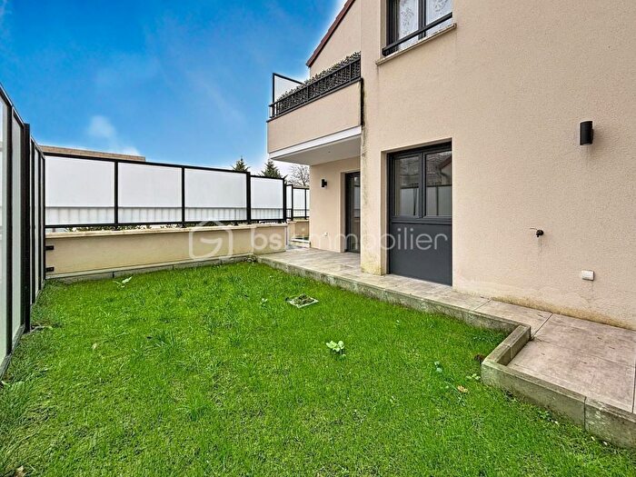 Appartement à vendre - Champs-sur-Marne, Centre-ville - 2 pièces - 1 chambre