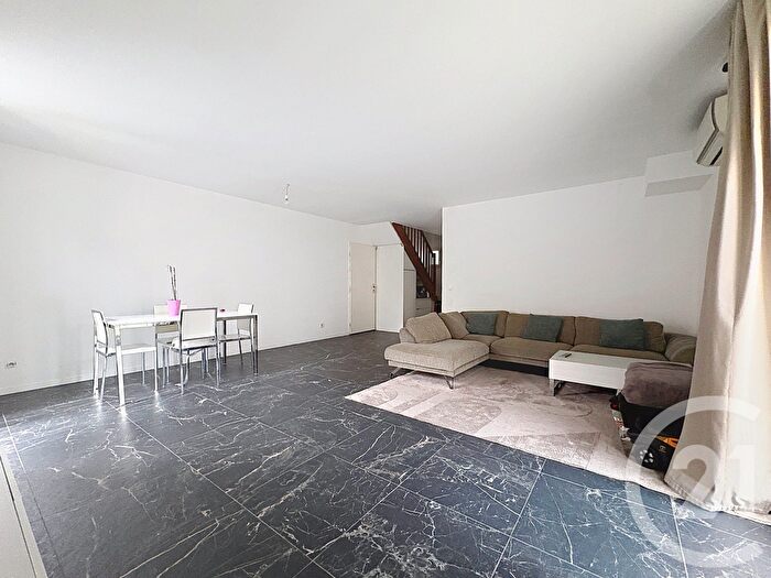 Moissy-Cramayel, Centre-ville : Maison 6 pièces à vendre