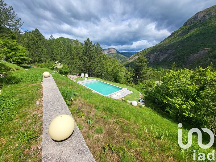 Maison à vendre - Rémuzat - 5 pièces - 2 chambres