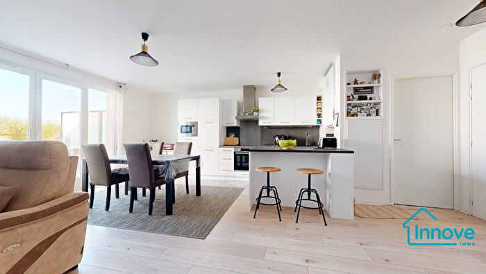 Plaisir : Appartement 4 pièces à vendre