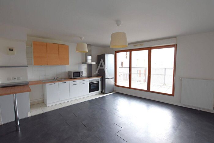 Croix Petit-Chenes dOr, Cergy - Appartement 4 pièces à louer