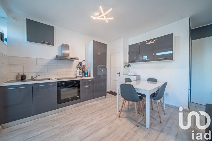 Maison à vendre - Russange - 5 pièces - 3 chambres