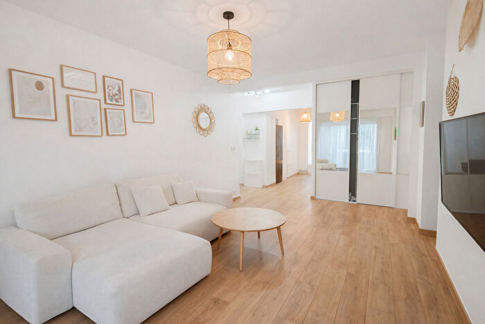 Appartement à louer - La Garde, Le Village - 3 pièces - 2 chambres