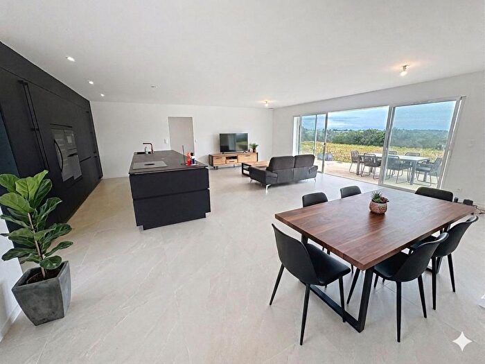 Maison 5 pièces à Sauvagnon, à vendre