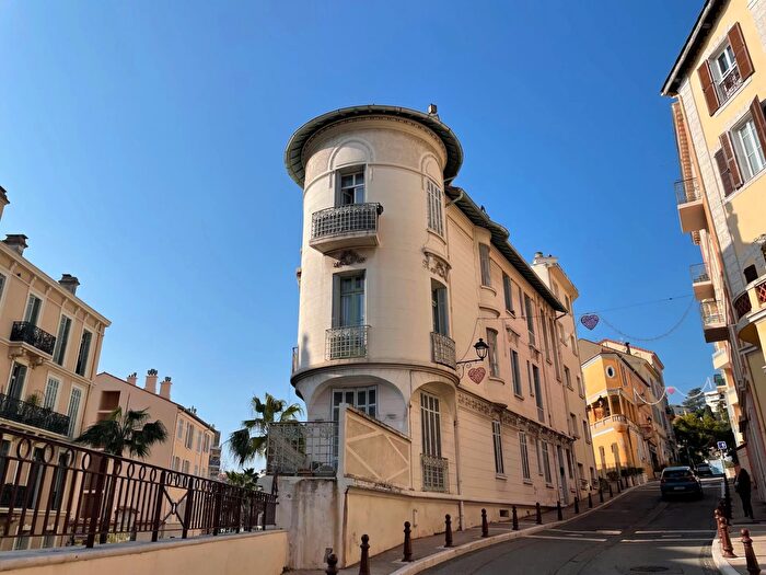 Appartement à vendre - Le Cannet, Centre-ville - 4 pièces - 3 chambres