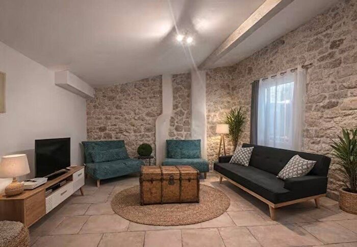 Appartement à louer - Saint-Martin-de-Pallières - 2 pièces - 1 chambre