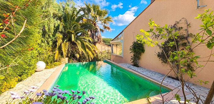 Maison à vendre - Fréjus - 5 pièces - 4 chambres