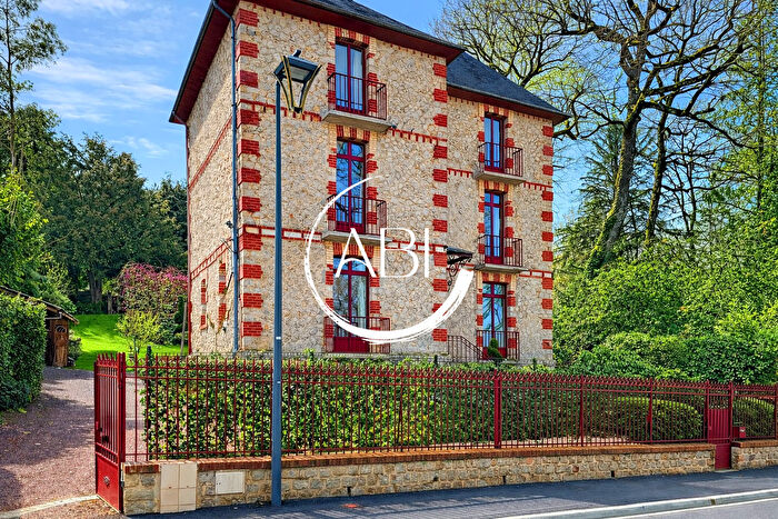 Maison à vendre - Bagnoles-de-lOrne - 6 pièces - 5 chambres