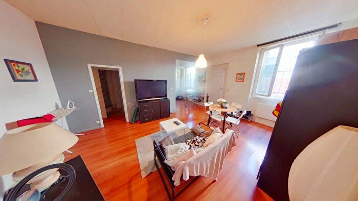 Appartement à louer - Saint-Étienne - 2 pièces - 1 chambre