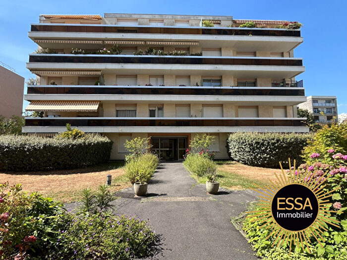 Le Chesnay, Tartre : Appartement 6 pièces à vendre