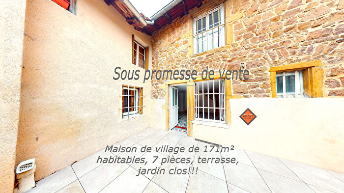 Maison à vendre - Chambost-Allières - 7 pièces - 6 chambres