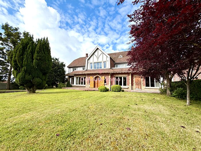Maison 9 pièces à Robersart, à vendre