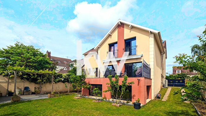 Maison à vendre - Eaubonne, Paul Bert - 9 pièces - 4 chambres