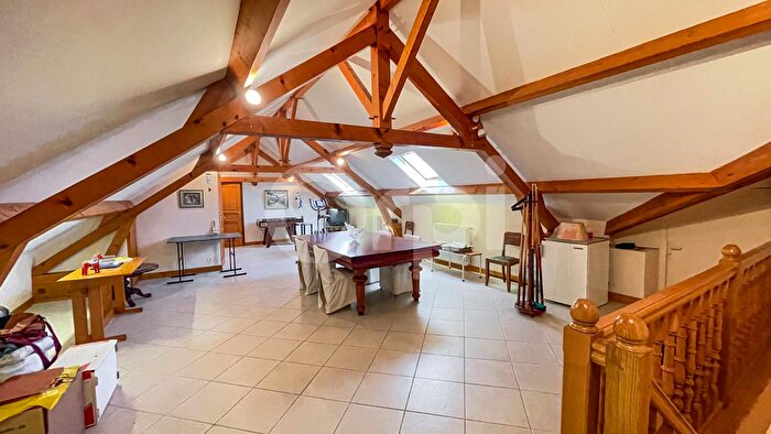 Maison à vendre - Vernouillet - 10 pièces - 6 chambres