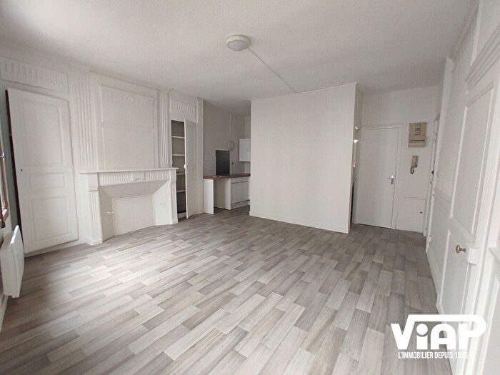 Cité Universitaire-Albert Thomas, Limoges : Appartement 2 pièces à louer