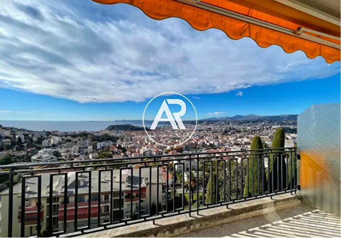 Appartement 2 pièces à Nice, Mont-Boron, à vendre
