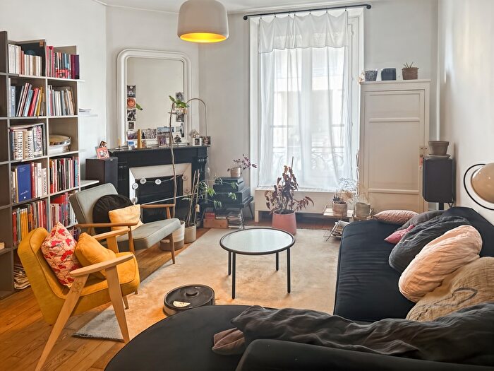 Appartement à vendre - Annecy, Centre-ville, Vieille ville, Marquisats - 3 pièces - 2 chambres