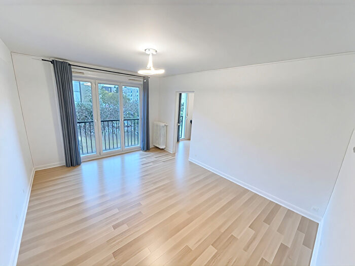 Fontenay-le-Fleury, Soleil Levant : Appartement 3 pièces à vendre