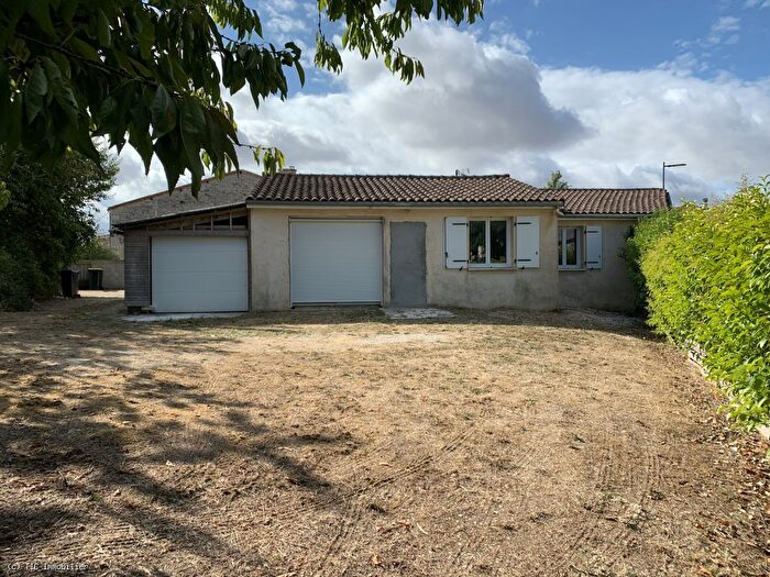 Ruffec - Maison 4 pièces à vendre