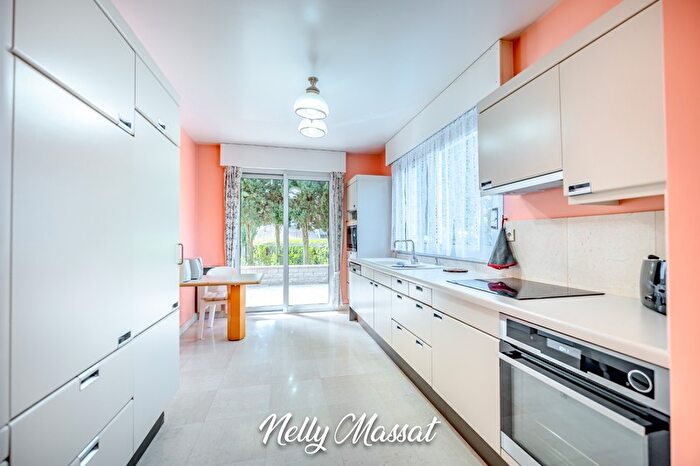 Bassens : Maison 9 pièces à vendre