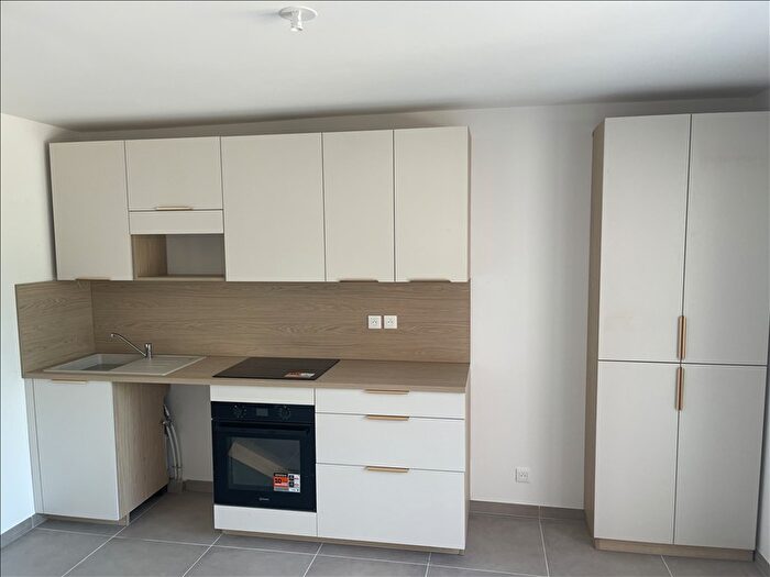 Cogolin, Centre-ville, Subeiran, Pas de Grimaud : Appartement 3 pièces à louer