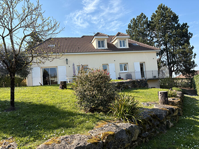 Maison à vendre - Châtellerault, Est - 8 pièces - 6 chambres