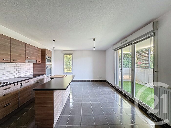 Appartement à vendre - Trets - 3 pièces - 2 chambres