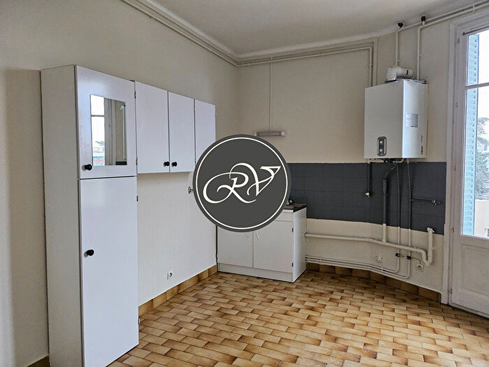 Appartement à louer - Lyon e , Bachut, Transvaal - 1 pièce