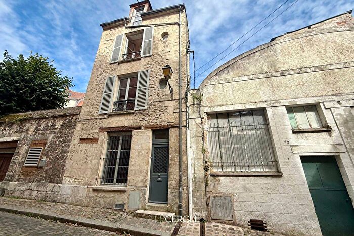 Centre Ville, Senlis : Maison 6 pièces à louer