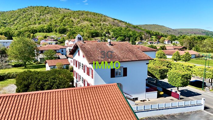 Maison 6 pièces à vendre à Larceveau-Arros-Cibits