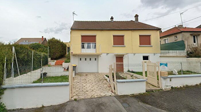 Maison 5 pièces à vendre à Marle